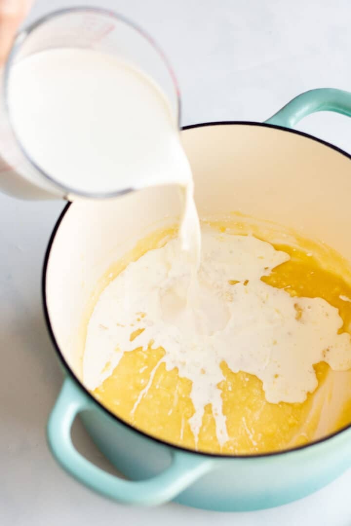 5 Ingredient Creamy White Pasta Sauce Recipe (10 Minutes!)