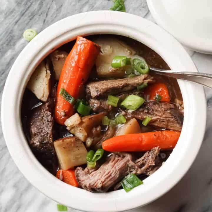 15 Easy Slow Cooker Beef Recipes – Tasty Oven