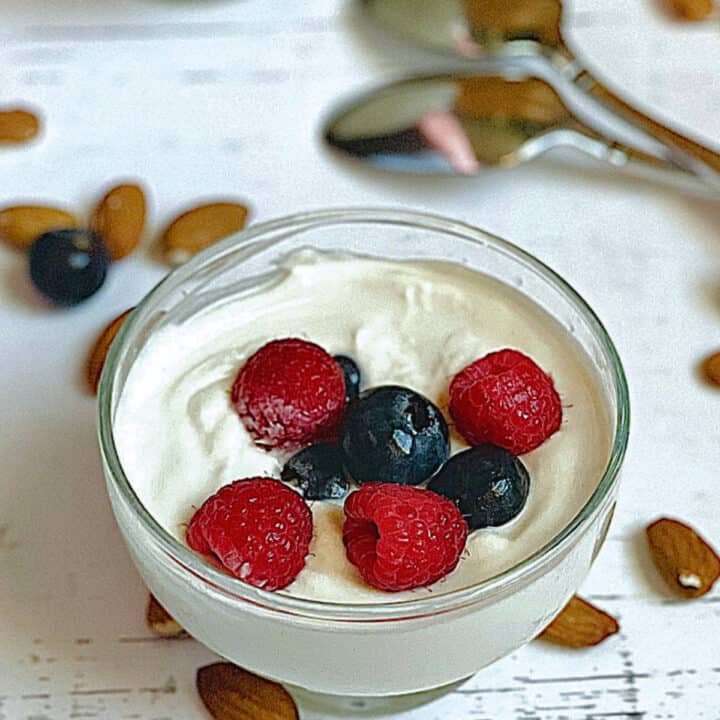 How To Make Greek Yogurt (No Special Equipment) - Tasty Oven