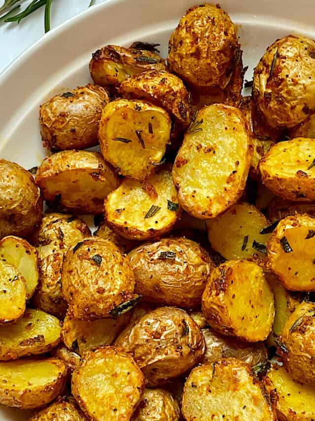 Crispy Baked Mini Potatoes Recipe - Tasty Oven