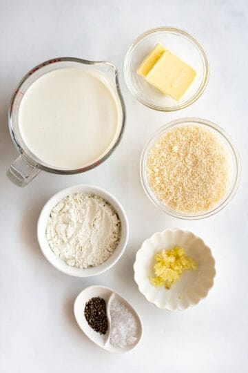 5 Ingredient Creamy White Pasta Sauce Recipe (10 Minutes!)