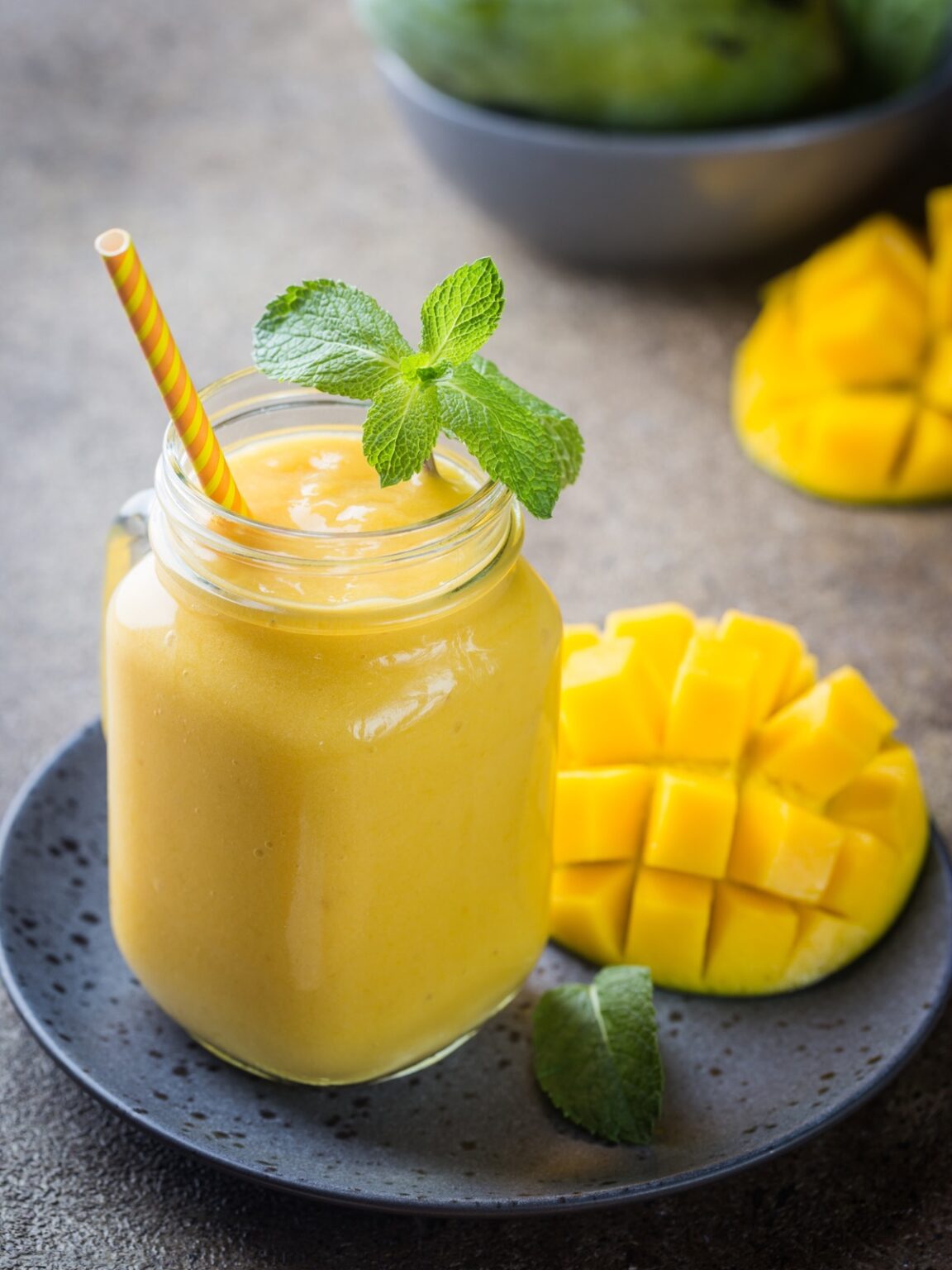 Mango Milkshake – Tasty Oven