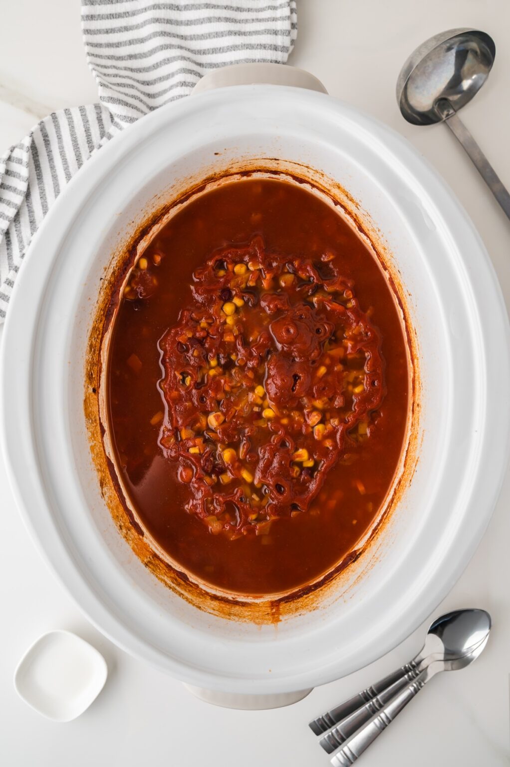 Crock Pot Vegetarian Chili (Easy Meatless Slow Cooker Recipe)